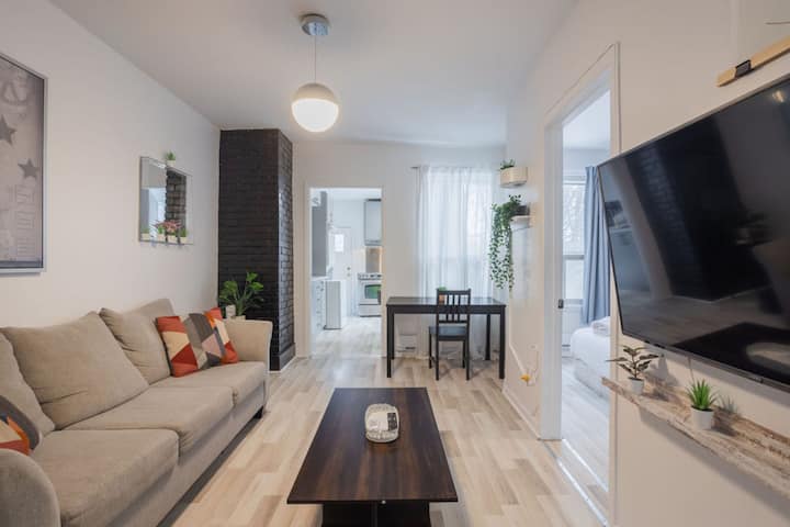 City Haven Stay | 4br Stylish Getaway - Lasalle