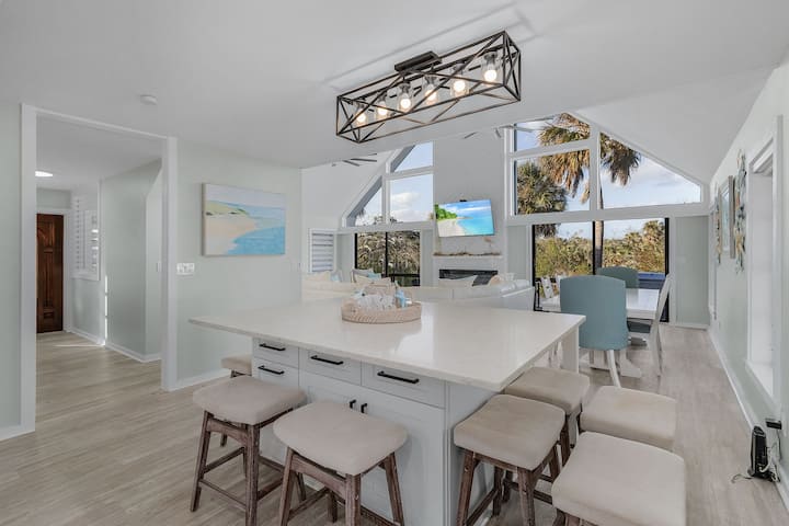 Nature View Island Manor - Fort Myers Beach, FL