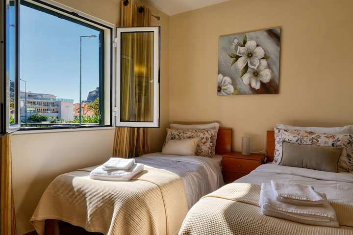 Largo Dos Milagres, A Home In Madeira - Île de Madère