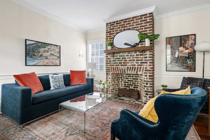 Walk To King St, 2bd Suite W/ Parking - Charleston, SC