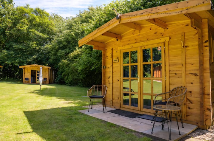 Snowdrop Cabin Retreat, Dog Friendly, Peaceful - Anderby Creek
