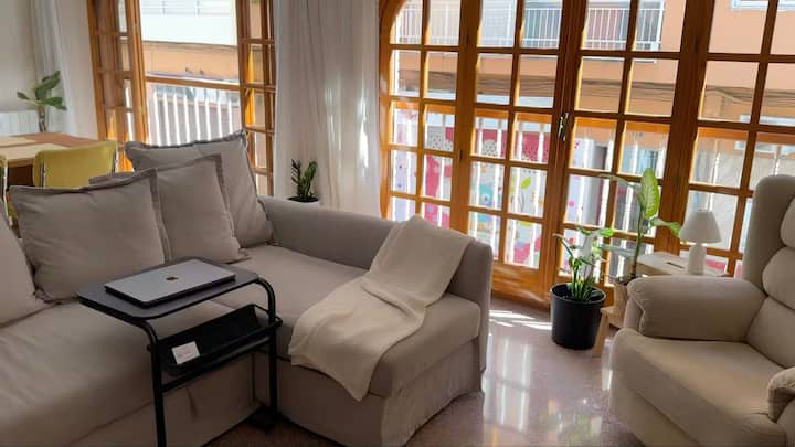 Spacious Chalet In Carolinas Altas - Alicante