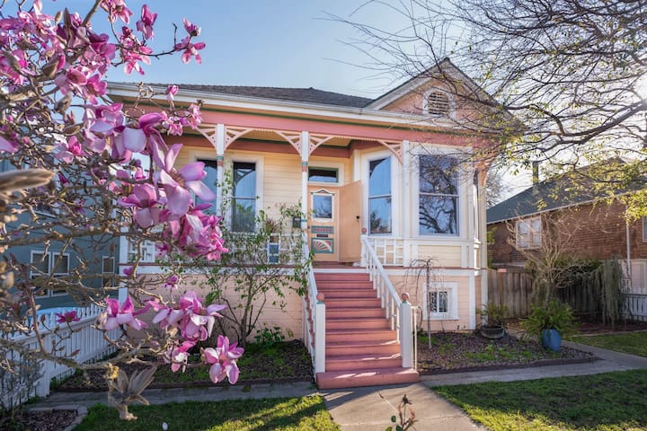 Historic Queen Anne With Private Backyard Oasis! - Vallejo
