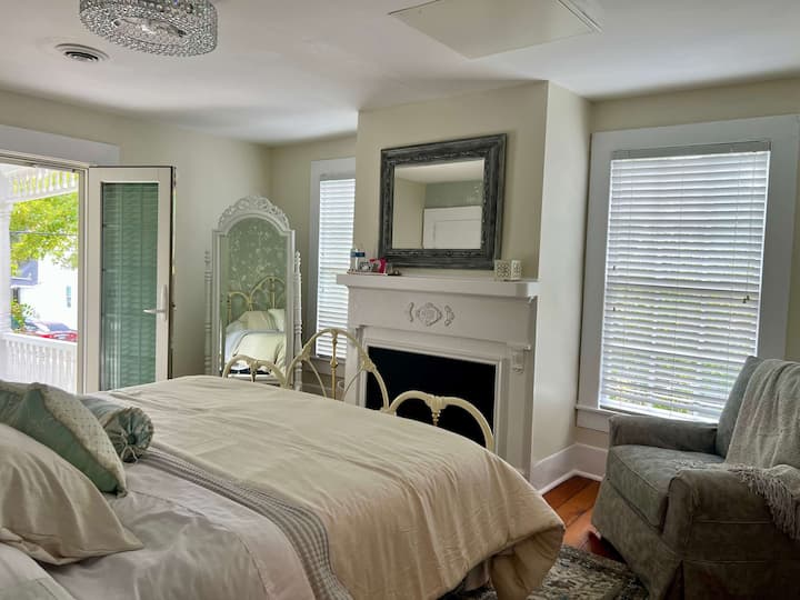 Ann's Room • Ann Street Inn - Beaufort, NC