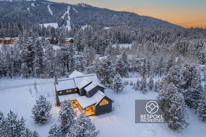 Alpenglow Villa @ Tamarack | Golf-lake-ski Estate - Donnelly, ID
