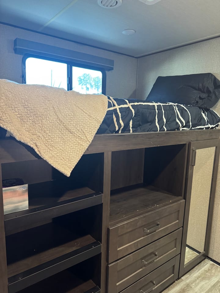 Lumalotusrv1 - タンパ, FL