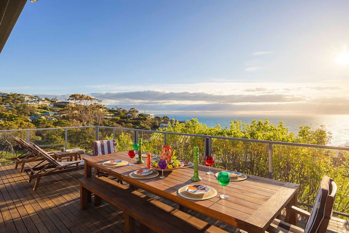 Martha's Maison | Heated Spa & Stunning Bay Views - Mornington