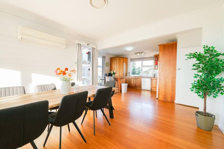 Stayau Premier Mountain 6 Brm Luxury Villa In Tas - Launceston Airport