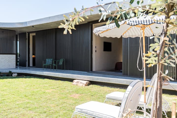Arrawarra Beach House - Red Rock