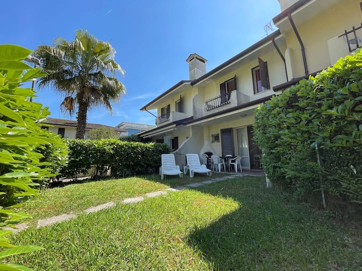 Villa Spacieuse Avec Jardin Et Piscine - Caorle