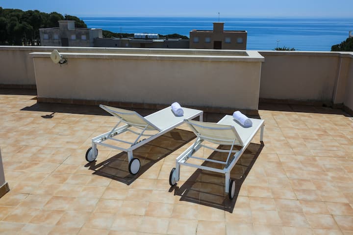 Tropicana - Penthouse Vue Mer - Piscine Commune - Cambrils