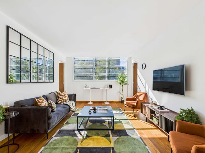 Bright And Airy Camden Town Apartment - Camden Town - London