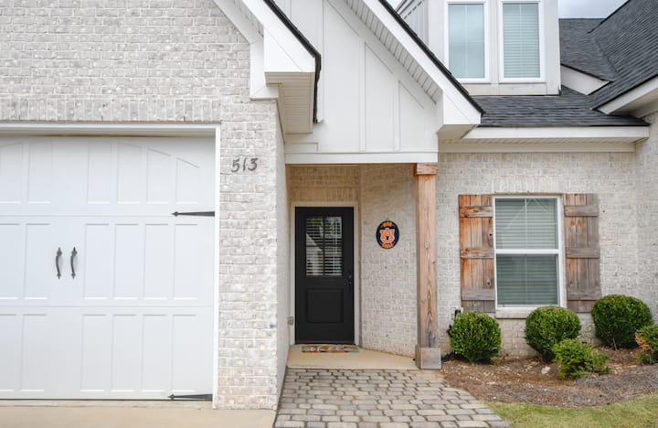 The Eagle's Nest - Auburn, AL