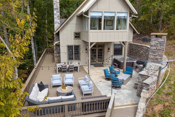 New - Peaceful Lake House, Hot Tub & Private Dock! - Wedowee, AL