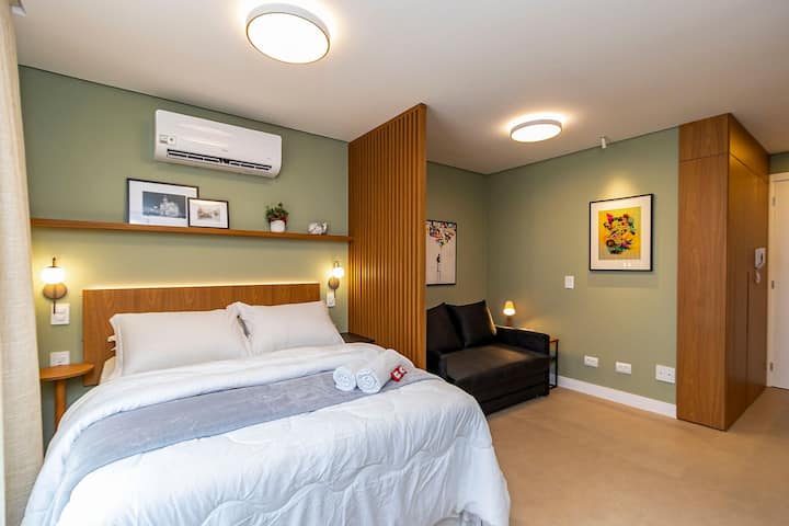 Studio Premium Em Prédio Com Piscina - Bat1814 - Curitiba