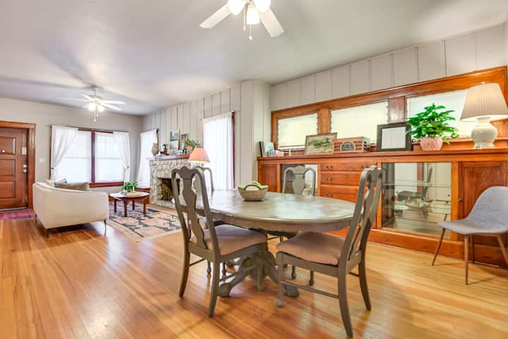 Stroll To Bradenton Riverwalk! Stylish Apartment - Ellenton, FL