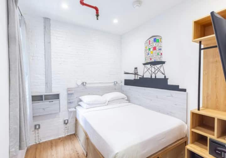 Deluxe Queen Room - New York
