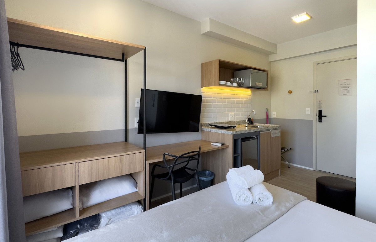 Modern studio next to the Brooklyn subway - Airbnb