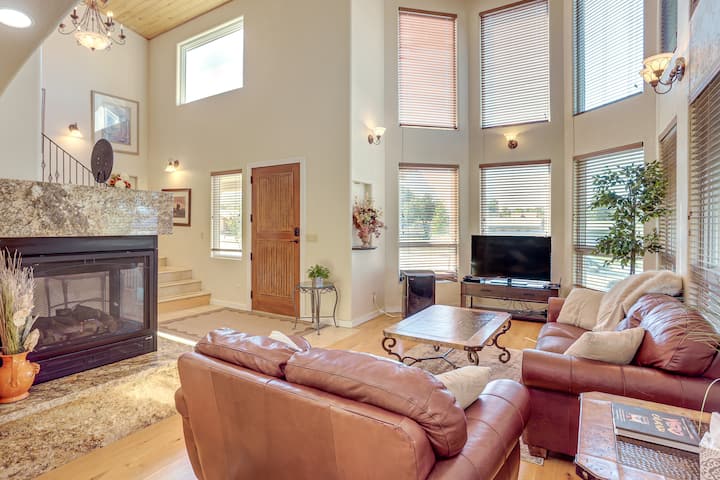 Spacious Escape Near Mesa Verde National Park! - Mancos State Park, Mancos