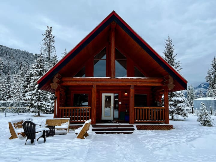 Golden Mountain Cabin Retreat W/ Mountain Views - Yoho National Park Of Canada