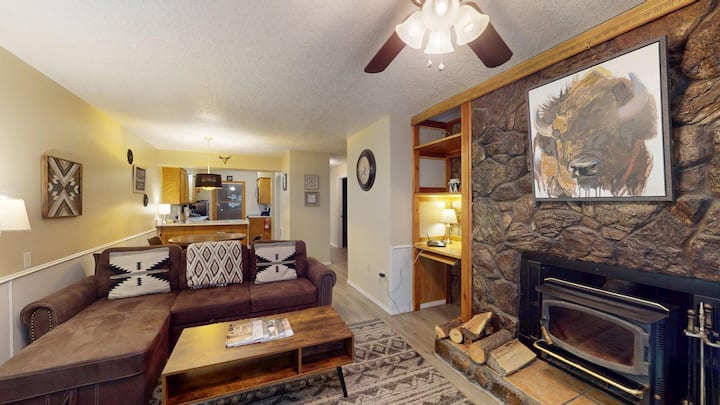 Close To Lifts | Fireplace | Gold Creek 205 - Eagle Nest, NM