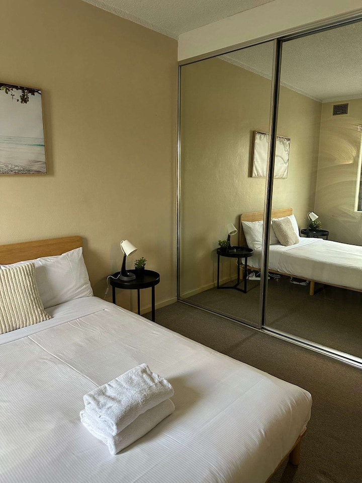 Homely Auburn 2br - Fast Access To Sydney & Beyond - Parramatta