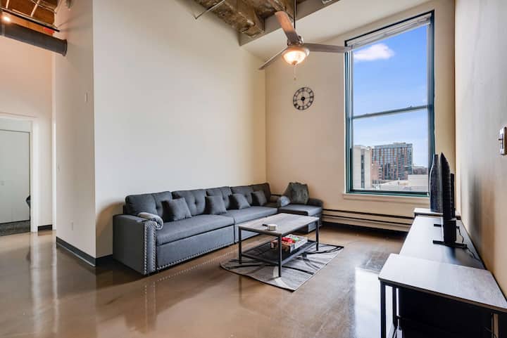 West Loop | City Views With In & Out Parking | 5 - Chicago, IL