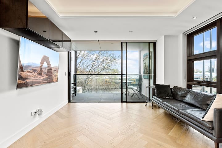 Beautiful 2-bed Unit In Incredible Location - North Sydney