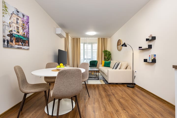 Downtown Apt Atelier 53 With Private Parking - Plovdiv