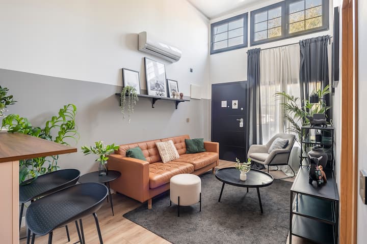 Designer Retreat | Minutes From Barajas & Ifema - Madrid