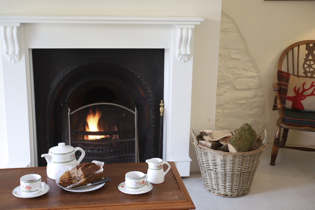 Abbey Cottages - Buzzards Watch - Houses for Rent in Talley, Wales ...