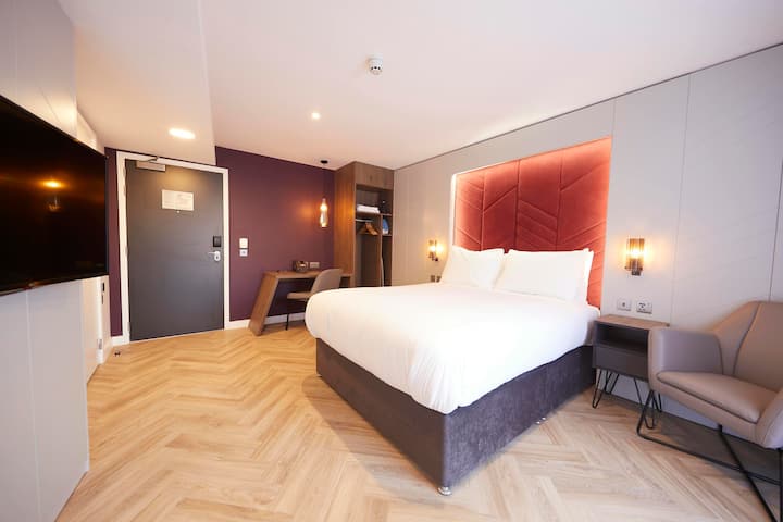 Enjoy City Views From Your Private Balcony - York