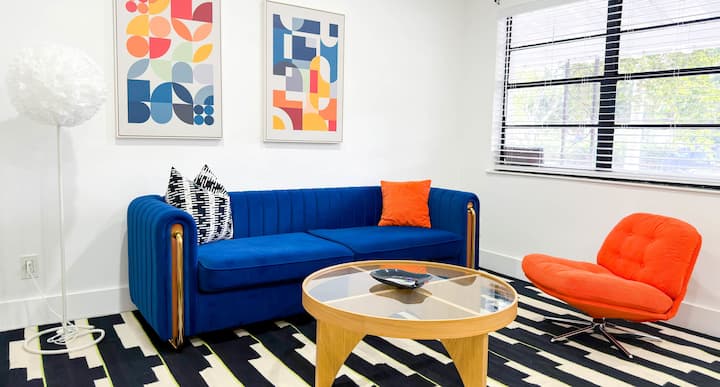 After Hours - Wilton Drive And Jacuzzi - Wilton Manors, FL