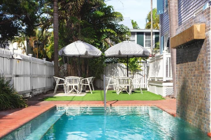 Cozy Beach Escape W/ Swimming Pool - Key West, FL
