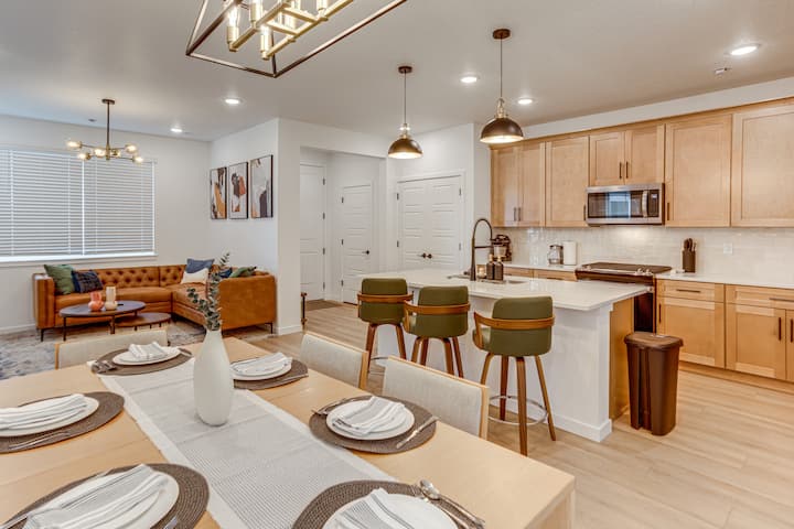 Great For Families! Newly Built Home In Aurora - Aurora, CO