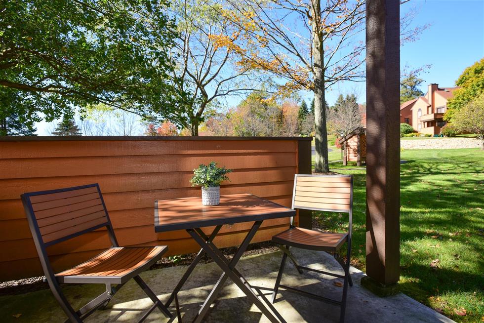 Deluxe 1BR w/ Patio | Golf Nearby + Resort Pools - Apartments for Rent ...