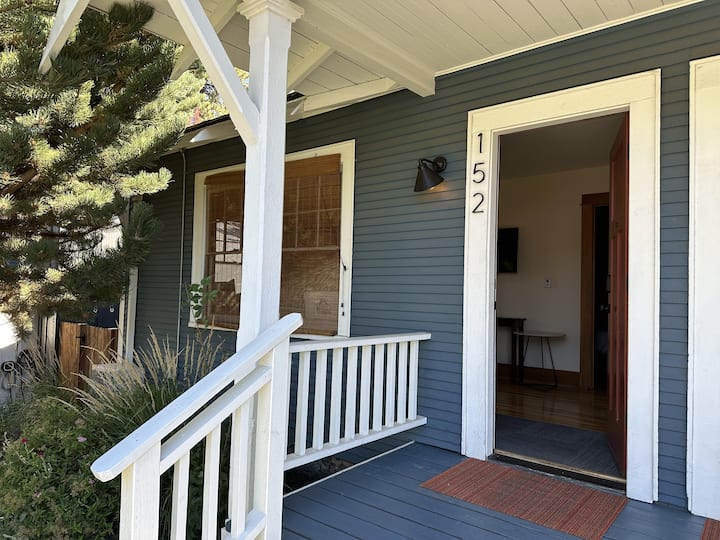 A Stone's Throw | Oak Millhouse - Bend, OR