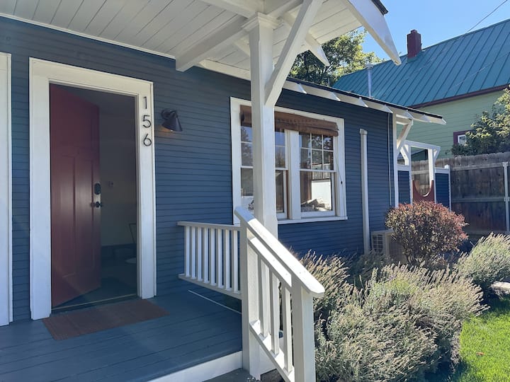 A Stone's Throw | Fir Millhouse - Bend, OR