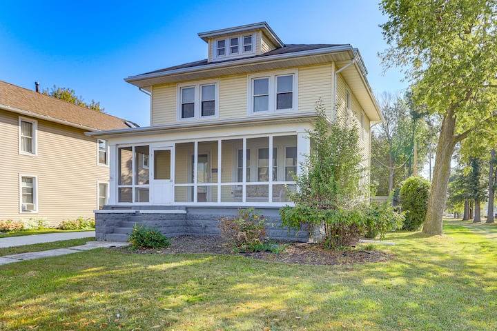 Walk To Port Clinton Lighthouse: Home W/ Deck! - Port Clinton, OH