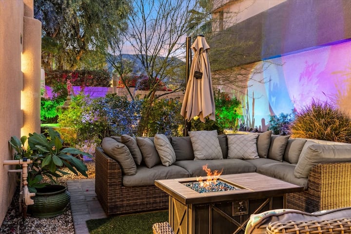 Hollywood Cinema Masterpiece - Palm Springs, CA