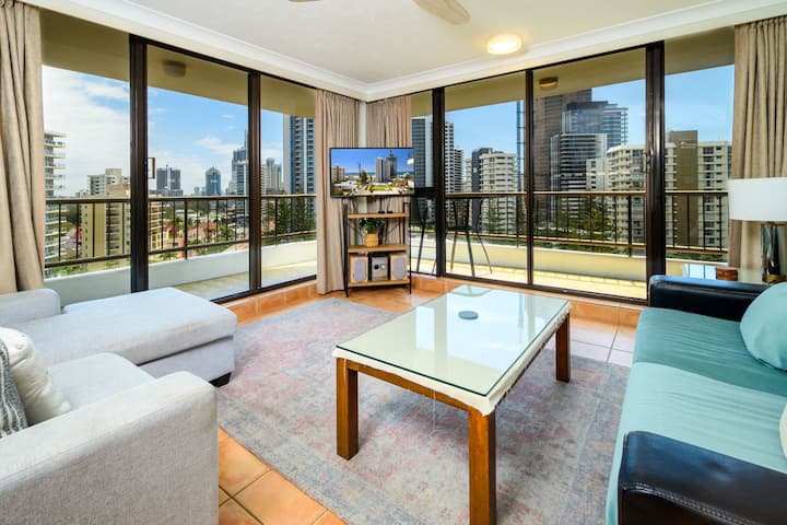 Surfers Light & Air In Surfers Paradise - Surfers Paradise