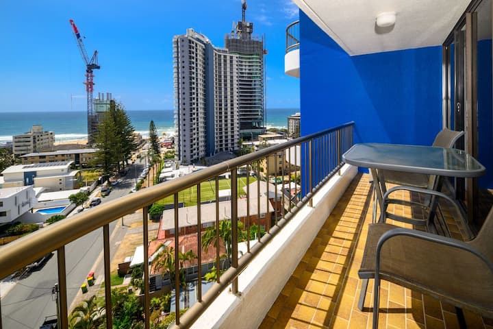 Ocean Air City Flair In Surfers - Surfers Paradise