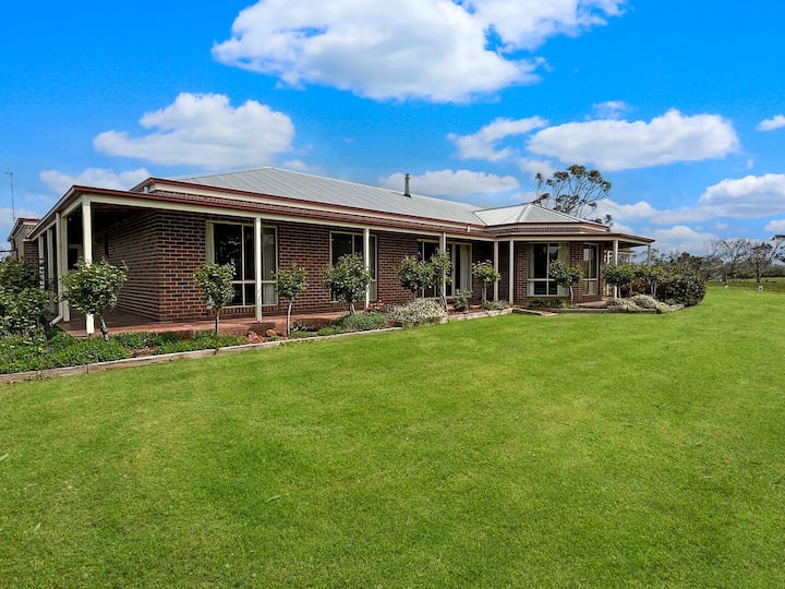 Rose's On Flower Hill - Portland