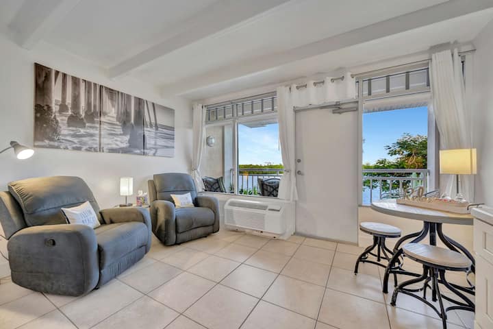 Heated Pool Waterfront, Resort Condo W/ Hot Tub! - Bahia Beach, Ruskin