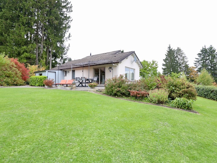 Maison De Vacances Confortable Avec Beau Jardin - Rendeux