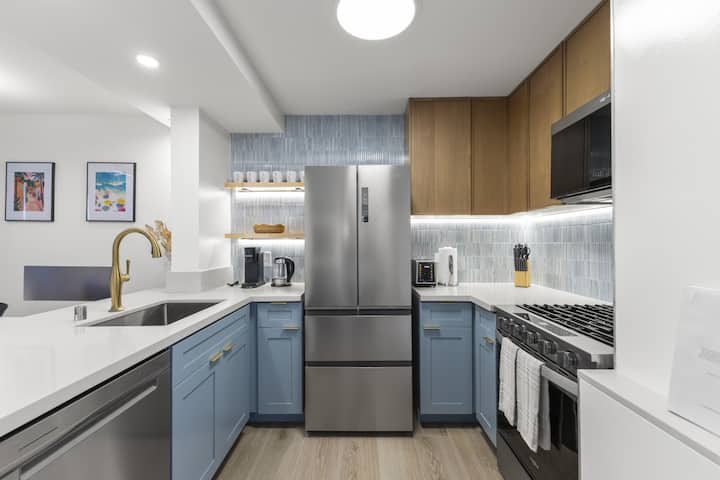 New Luxury 2b2b W Free Parking | 500ft To Beach - Honolulu, HI