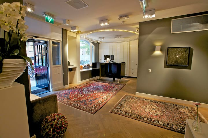 Basement Double Room At Hotel Jl No76 - Amsterdam