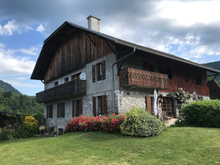 Séjour Dans Ferme De 1876 - Cluses