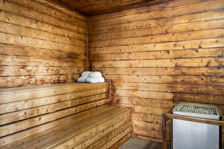 Americinn Alexandria | 1 King Bed | Lake Access - Alexandria, MN