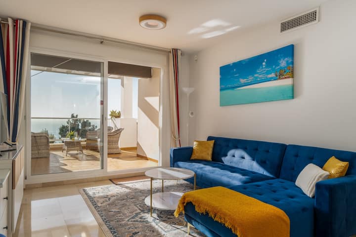 Stylish 2br Apt | Balcony & Sea Views - Benalmádena